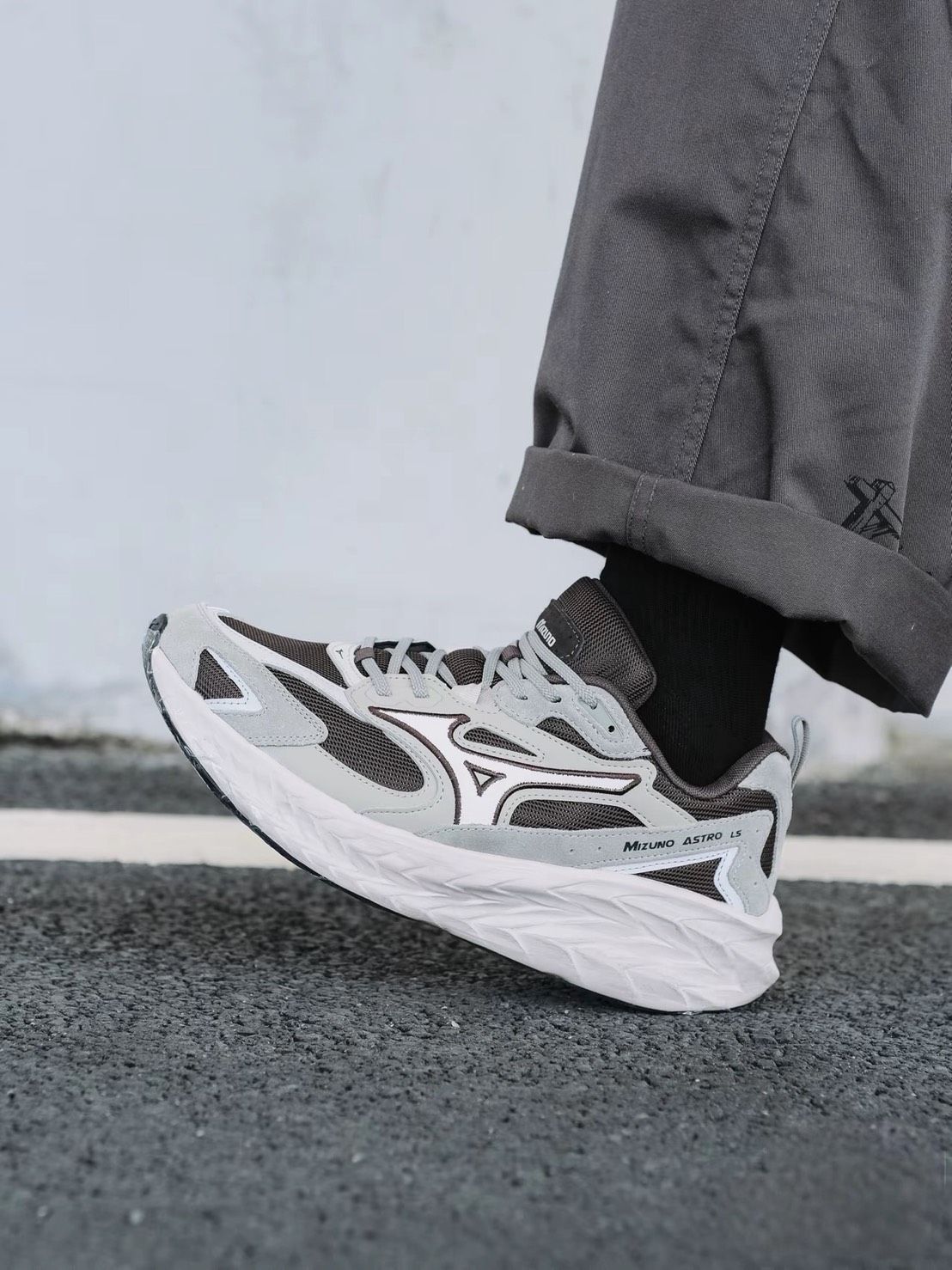 ＜超好穿＞Mizuno Astro LS 機能 緩震 反光 復古 增高 輪胎底 厚底